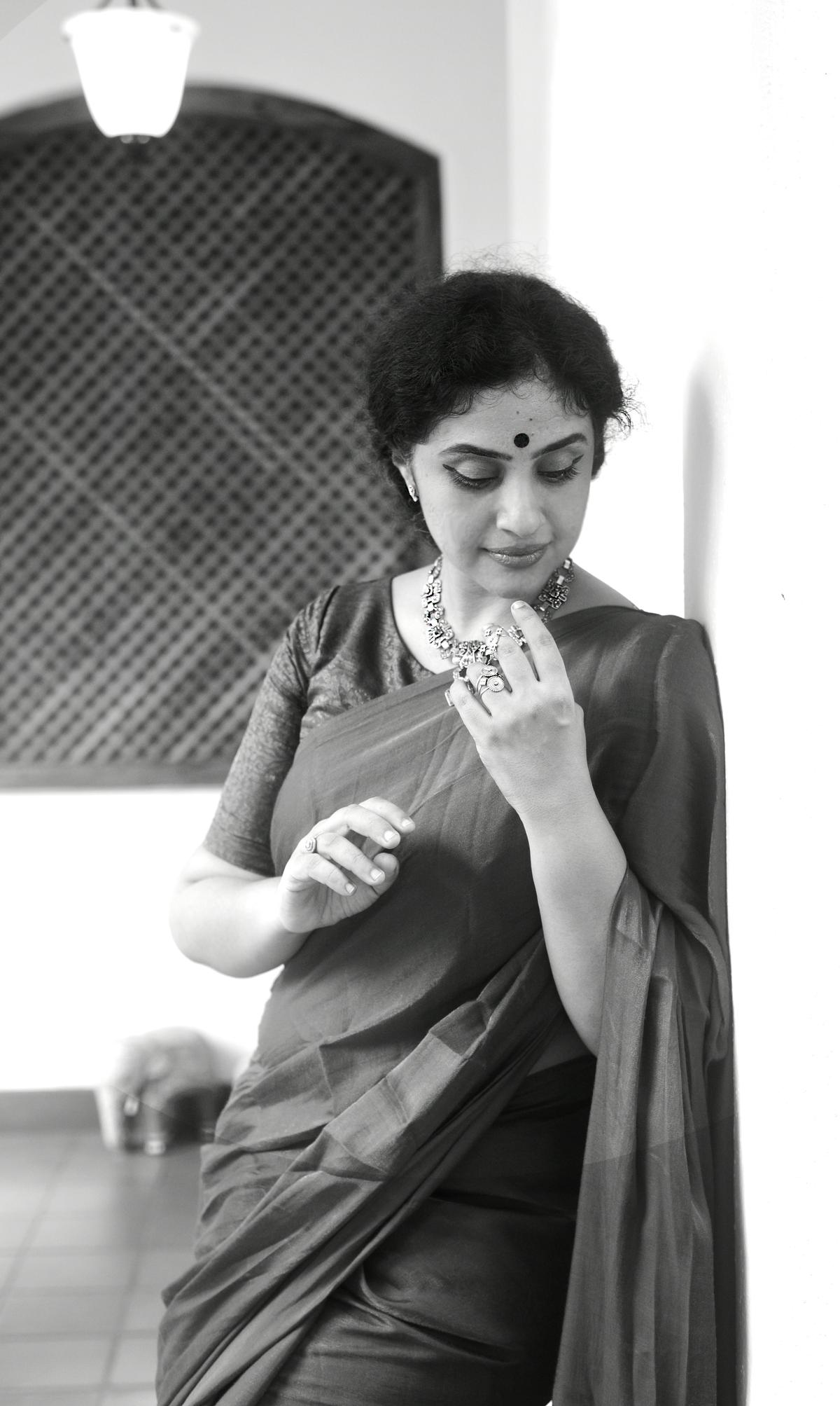 Dancer Methil Devika makes her feature film debut with the Malayalam film ‘Kadha Innuvare’ - The ...